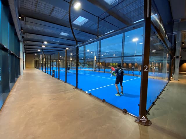 Find padelbane i Aarhus => Se alle 12 padelcentre her - Padel X3 | Padel X3